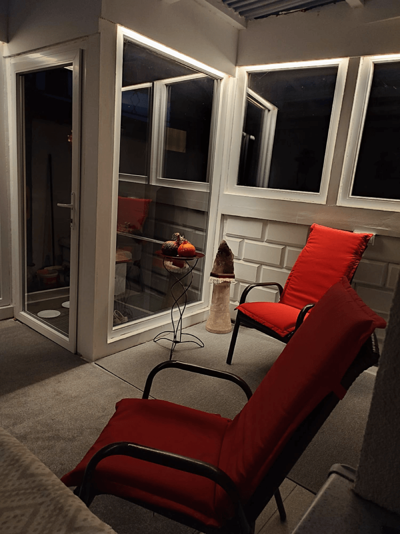 Festverglaste Fenster und Nebeneingangstüren im Profil REHAU SmartLine+ ...